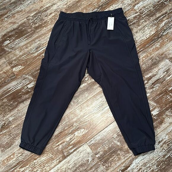 all in motion | Pants & Jumpsuits | Newwomens All In Motion Midrise ...